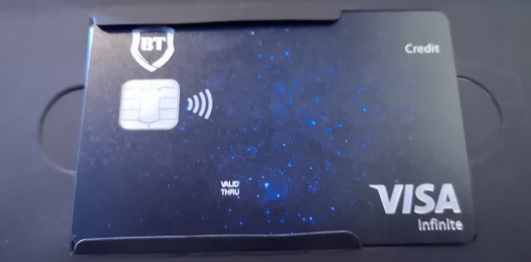 BT a lansat primele carduri bancare din metal. Produsele sunt ...